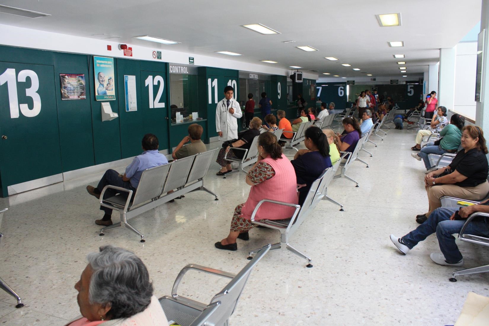Más de 16 mil consultas al día en IMSS - Astrolabio