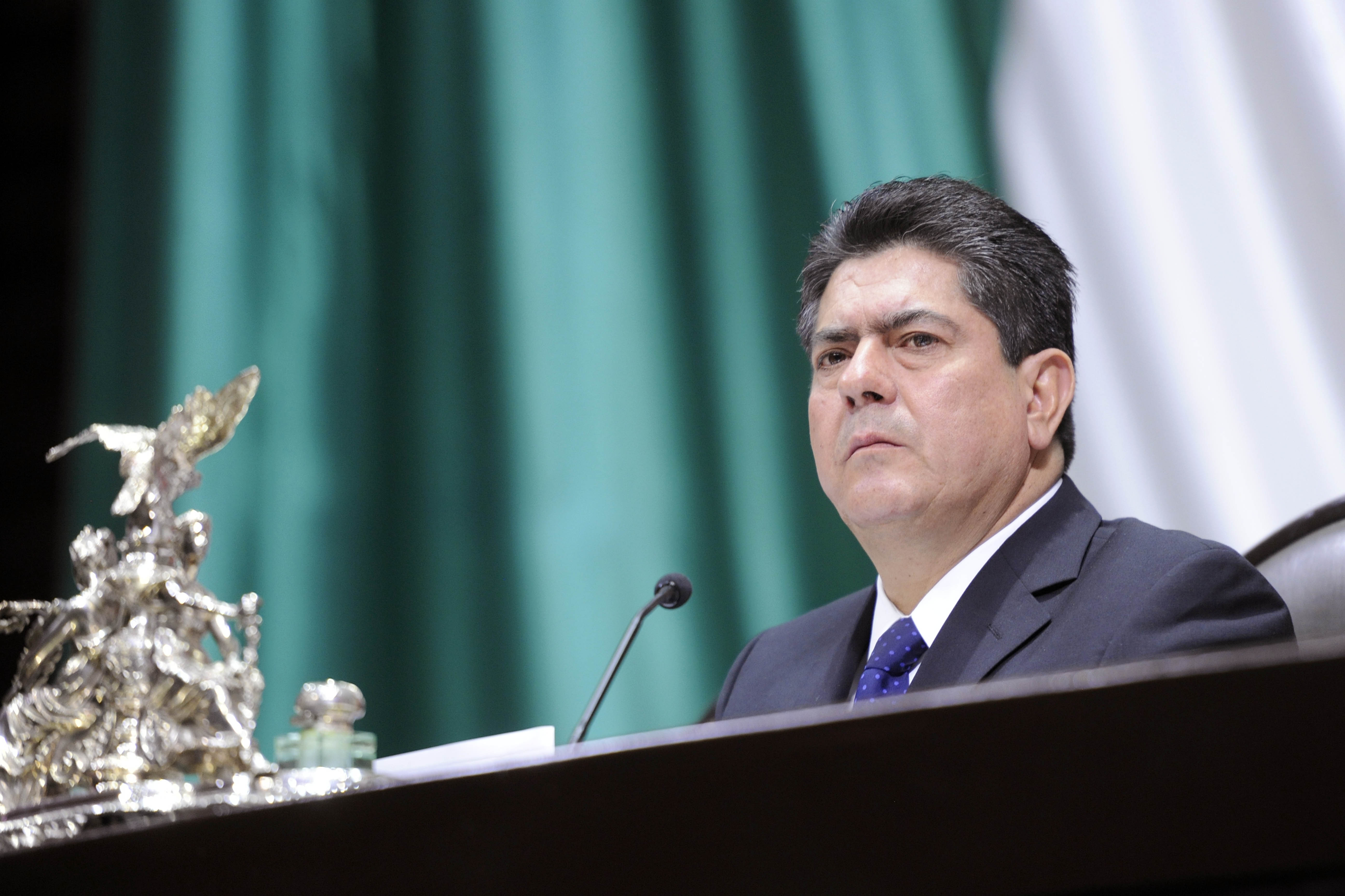 Ex diputado de PVEM muere en avionazo - Astrolabio