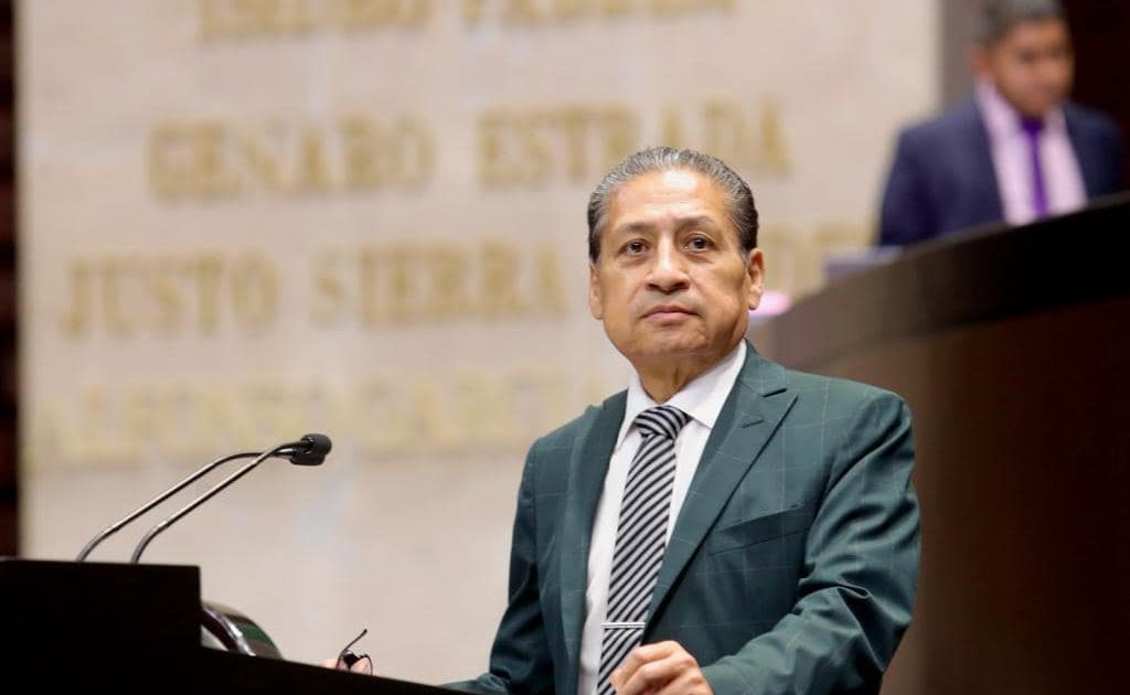 Gilberto Hernández Villafuerte, 2 iniciativas en 2 años como diputado federal - Astrolabio